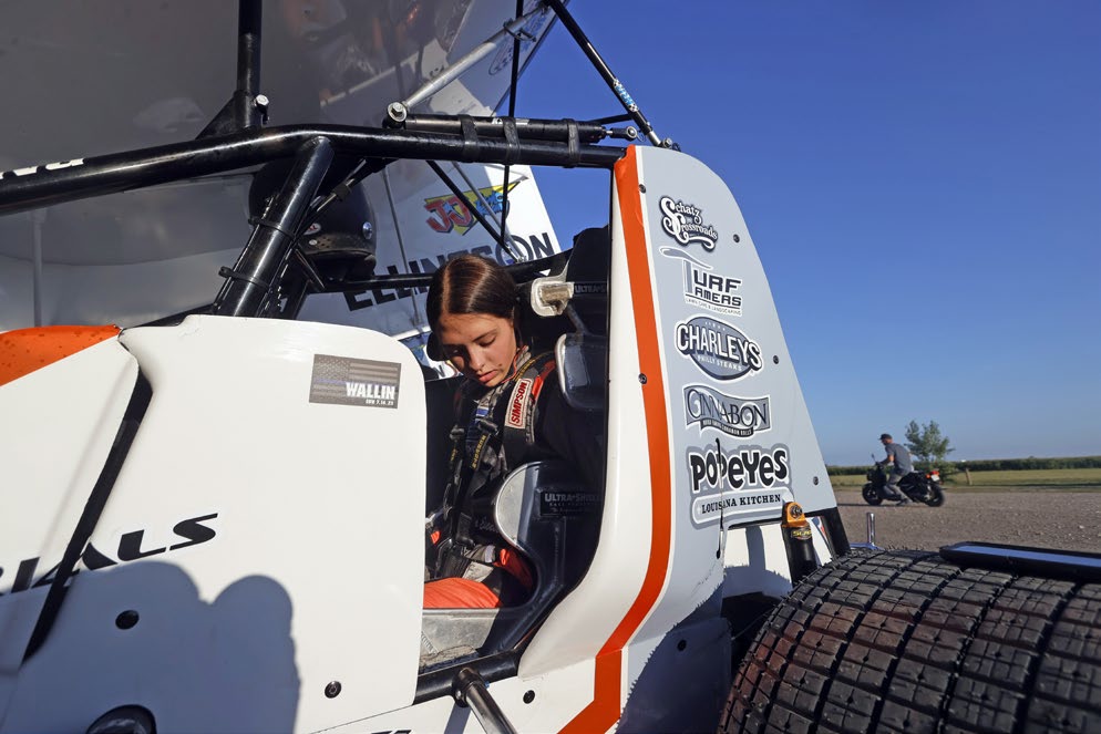 david samson the forum amelia eisenschenk gears up during the world of ...