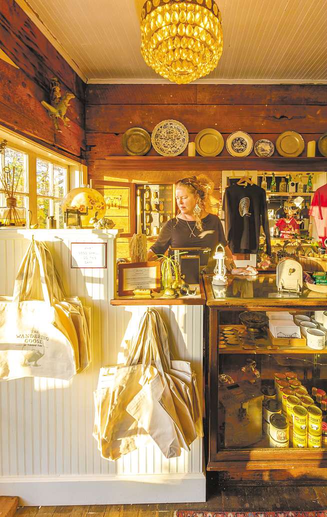 michael mattox tokeland hotel tokeland hotel proprietor heather ...